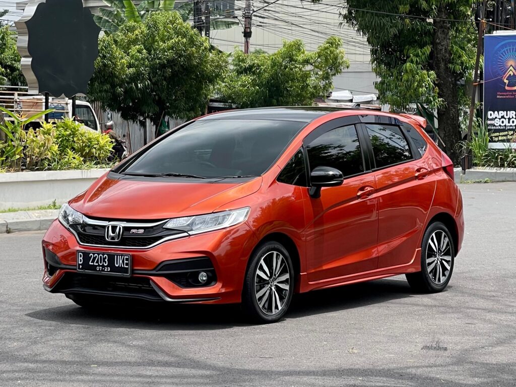 ️TERJUAL ️ – Honda Jazz 1.5 RS CVT 2018 - Showroom Diamond Motorcars